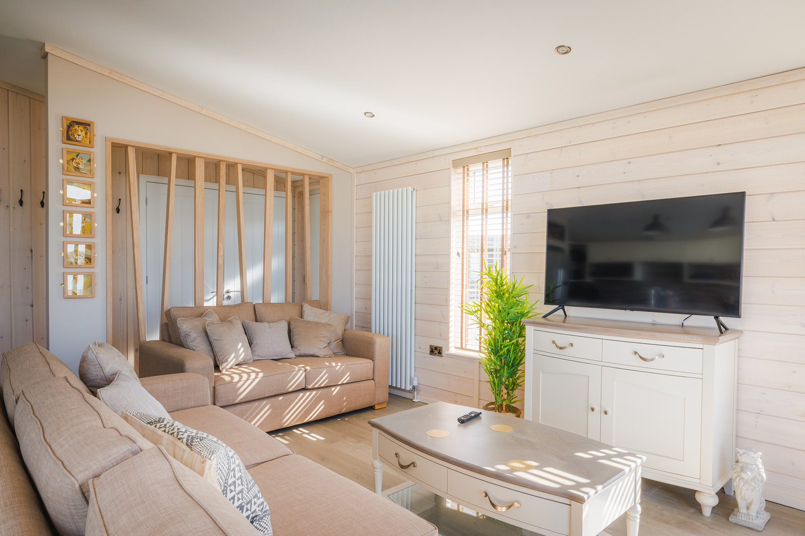 Stay in a Lion-themed Simba Lodge • Folly Farm