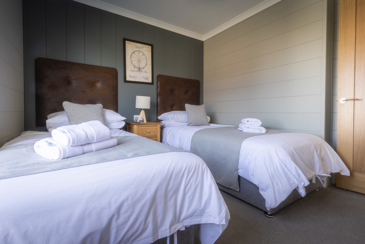 Fairground Luxury Lodge With Private Hot Tub • Folly Farm